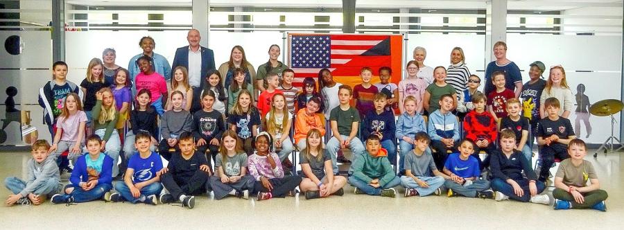 German-American friendship on display at Grundschule St. Matthias ...